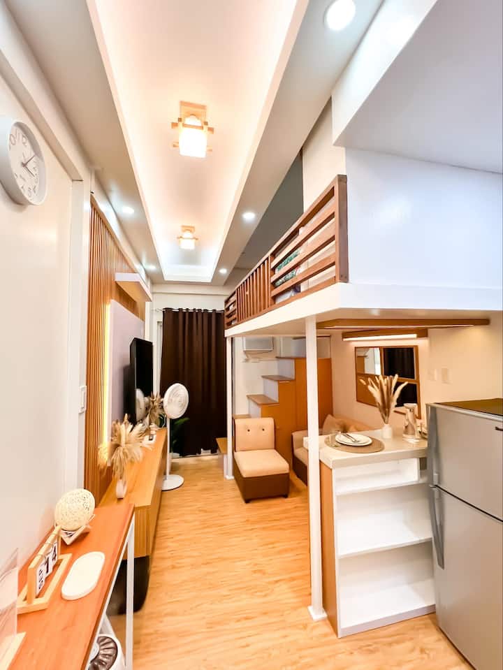 Cozuela Condo Staycation - Navotas