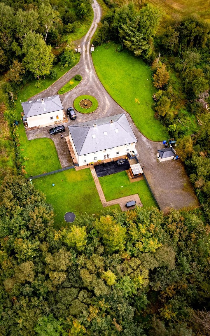 Hot Tub, Games Room, Off Grid, - Bundoran