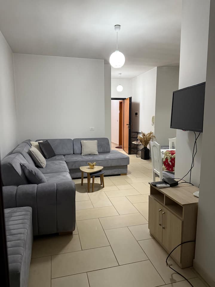 City Center Apartment- Perfect For Up To 5 Guests! - Tirana