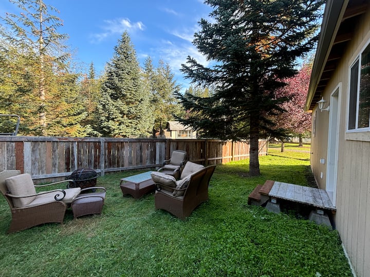 Cozy Country Cottage. - 에눔클로