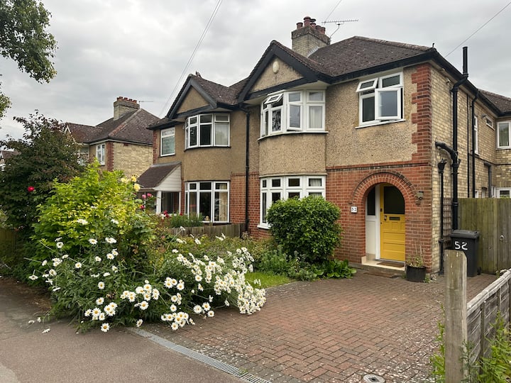 Maison Familiale Lumineuse, Très Bien Située ! - Cambrige (UK)