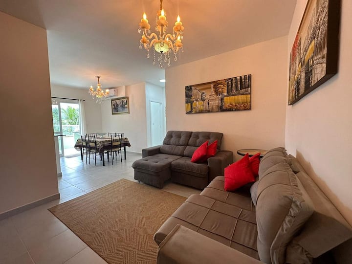 Apto A 300m Da Praia No Itaguá-ubatuba Com Ar Cond - Ubatuba