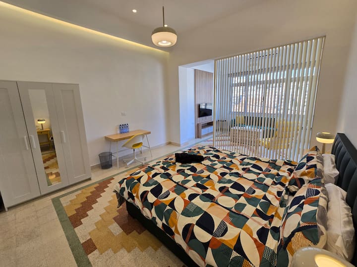 Downtown Living | Citadel View Apartment - No.8 - Jordan