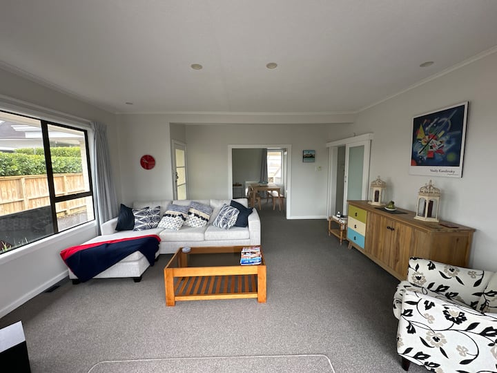 Little Cottage By The Sea. - Auckland