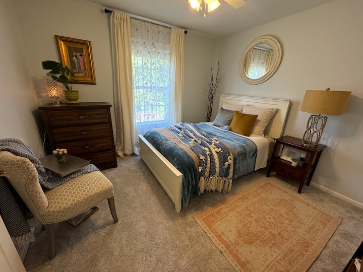 Rnr Sleeps 2 (Lt Avail) - Fishers, IN