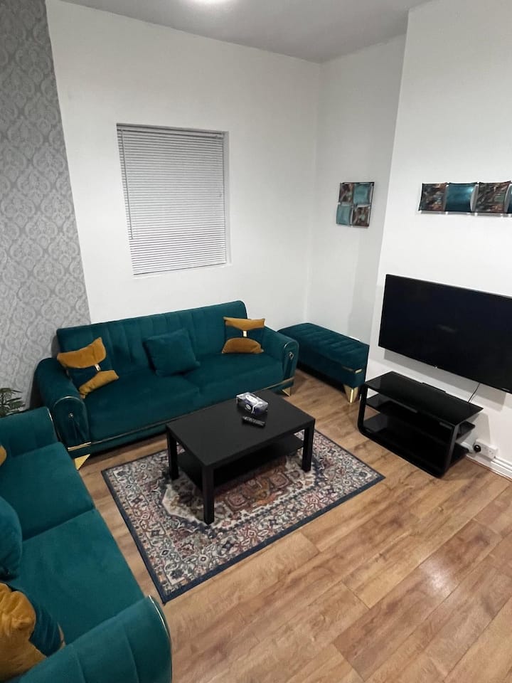 Spacious 1 Bedroom Flat - Sheffield