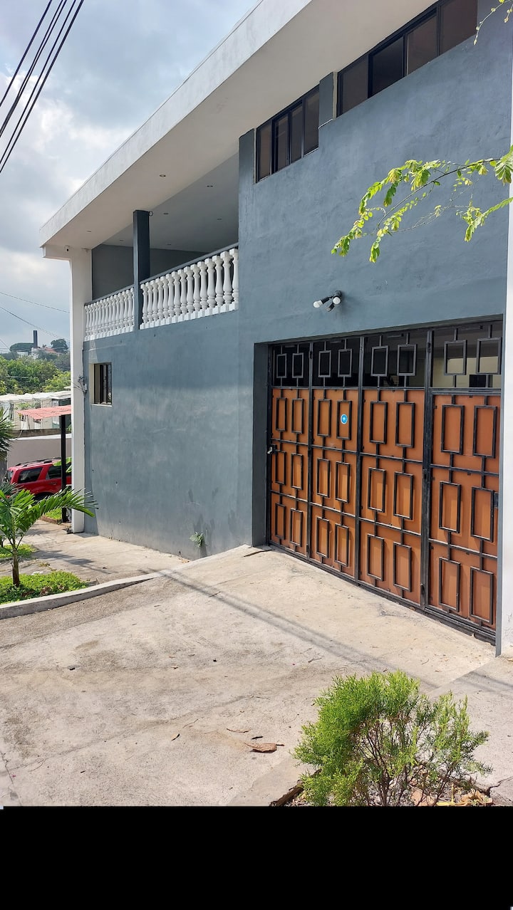 Casa En Urbanización La Cima Iv San Salvador - San Salvador