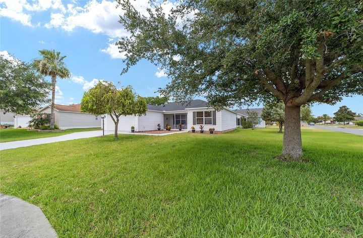 Village Of Duval Corner Cottage - The Villages, FL