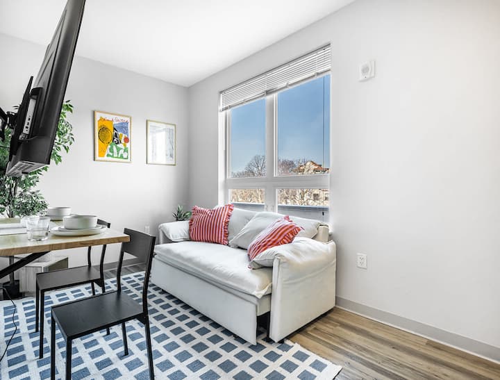 The Attia: Elevated • Cozy • Amenities! - Newton