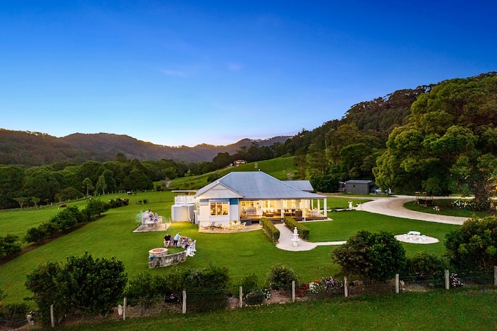 The Vale • Luxury Farmstay & Animal Sanctuary - Mullumbimby