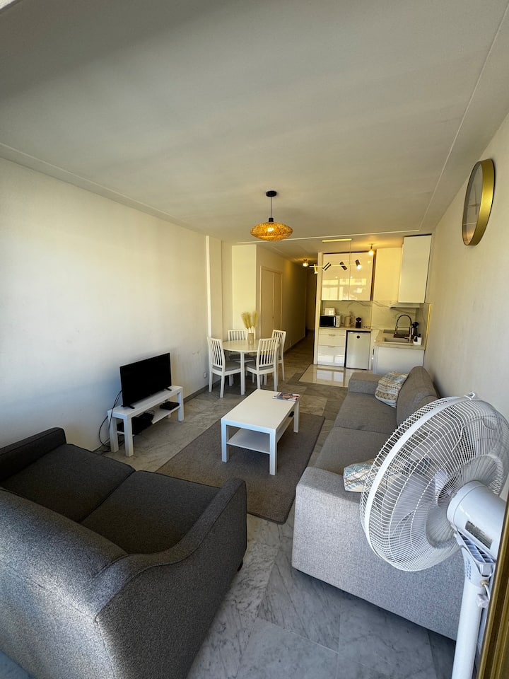 Golden Shore Residence - Aéroport de Nice Côte d'Azur (NCE)