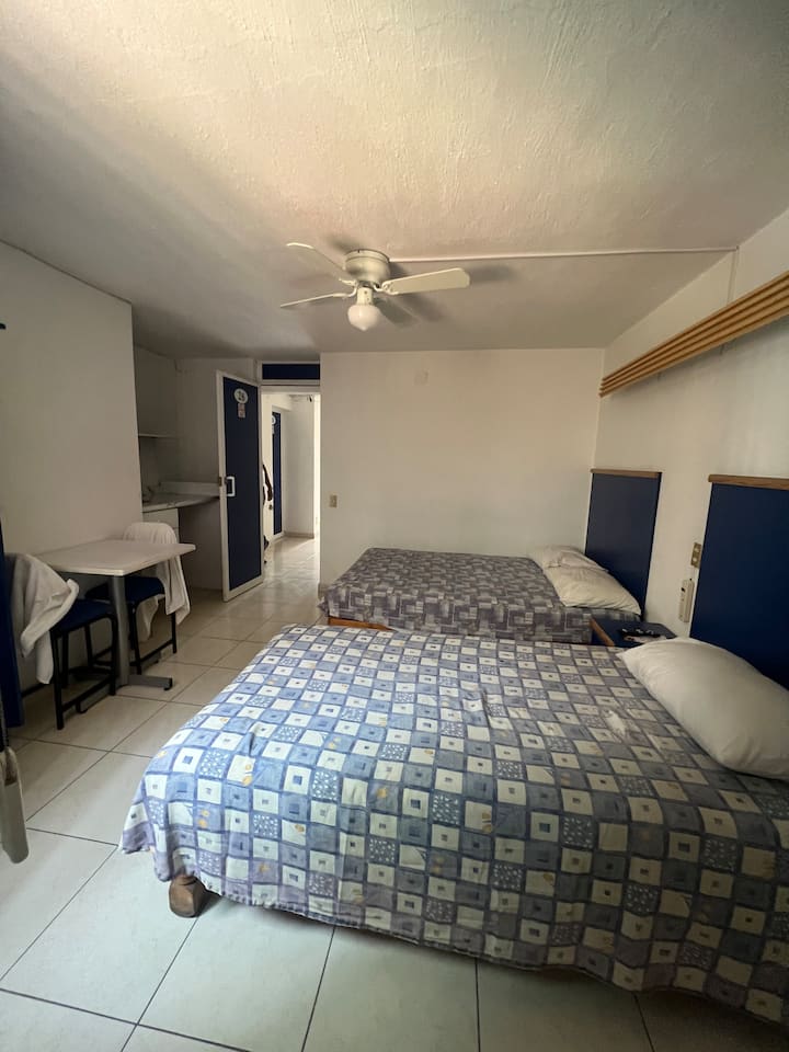 Habitación Con Dos Camas - Guadalajara