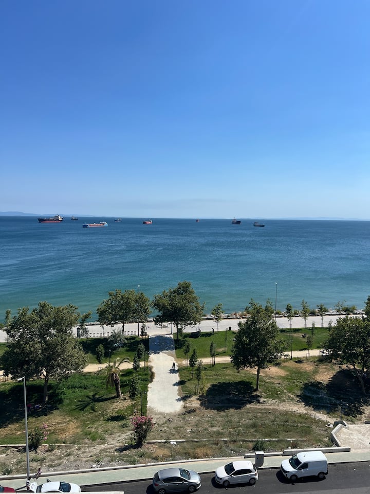 شفة مطلة ع البحر بشكل كامل - Istanbul