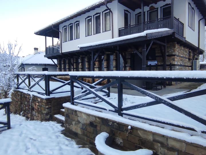 Lakite Guest House - Teteven Balkan - Bulgarije