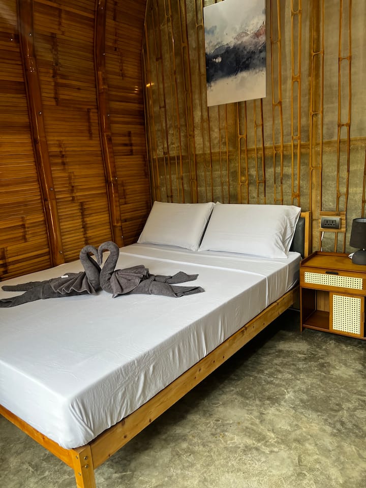 The Backyard Inn - Native Huts - Moalboal