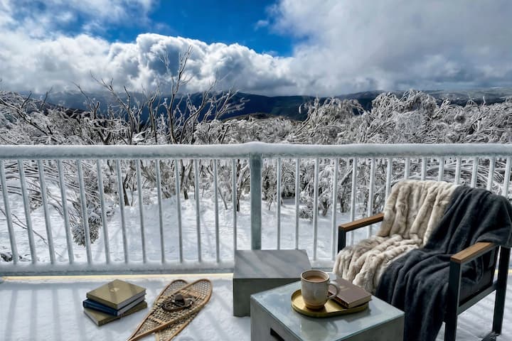 Modern Mt Buller Chalet Village Location Sleeps 12 - Mount Buller