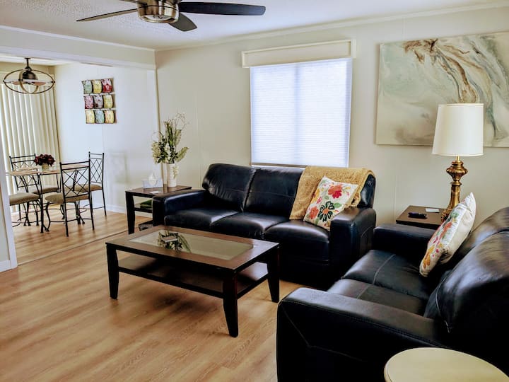 The Little Yellow House - Greenwood Lake, Alger