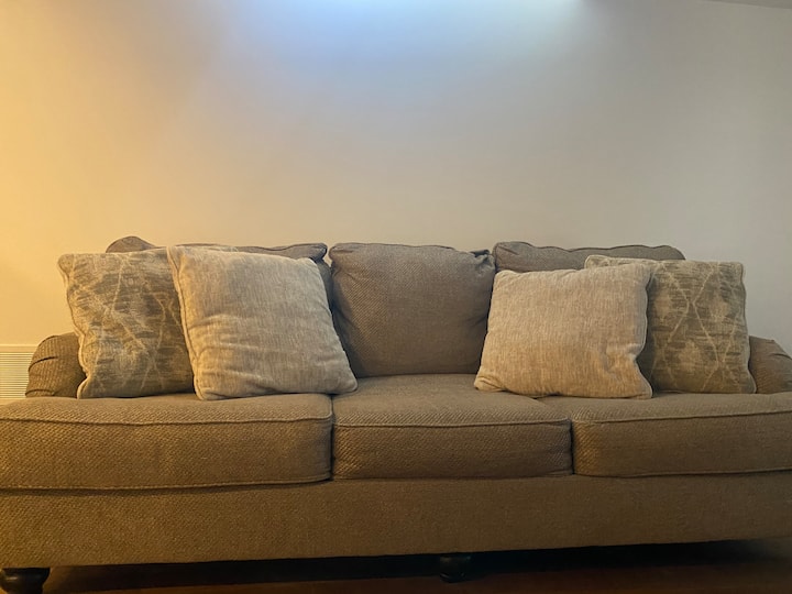 Welcome To Your Home Away From Home! - Bowmanville