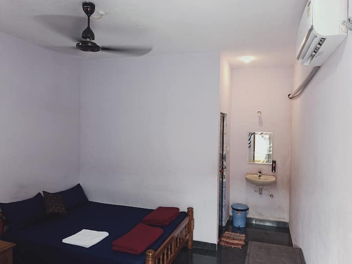 Gokaran Parshuram Stay
Private Room In Gokarn_02 - Gokarna