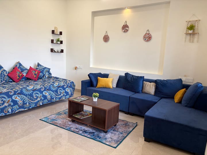 Cozy 2bhk Apartment Near Aurobindo Hospital,indore - Indore