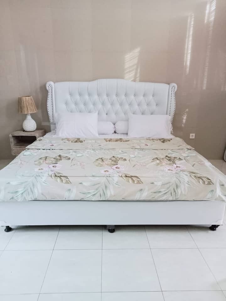 Charming Sanur Villa • Calm Near Cafés & Spa - Denpasar