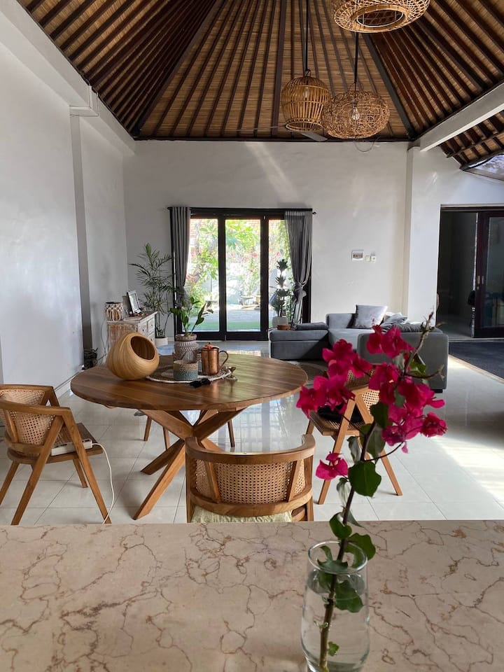 Modernes Bali Haus Villa - Denpasar