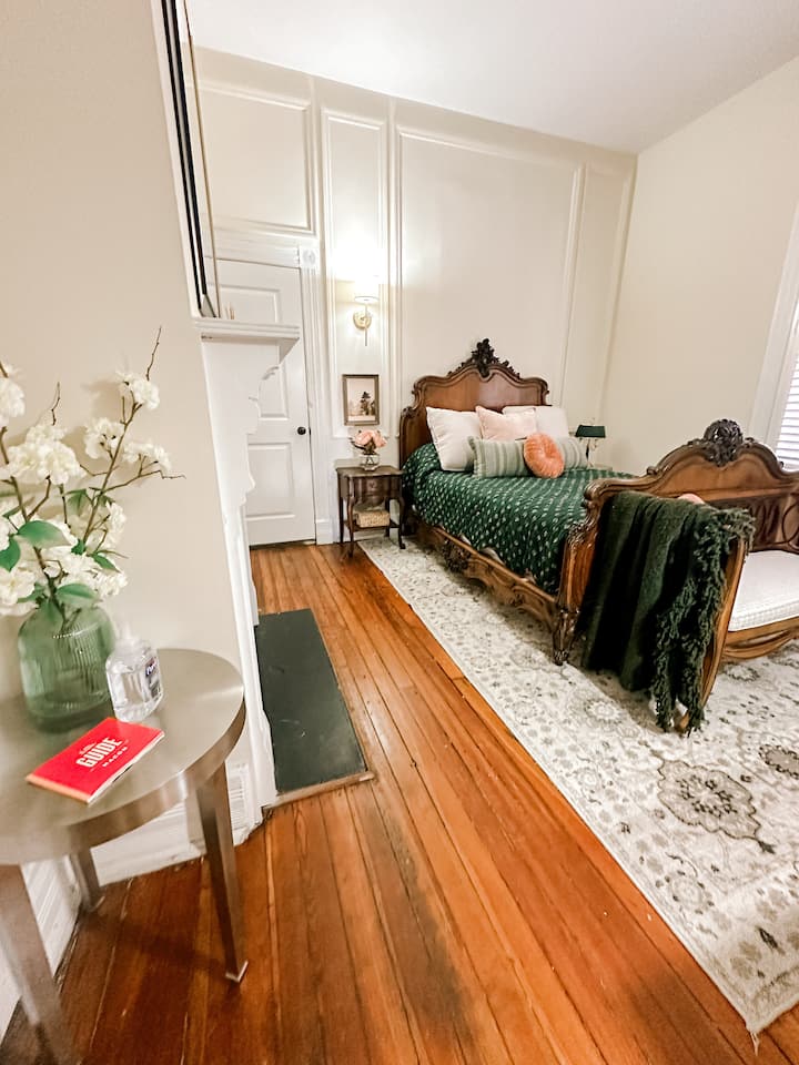 Beautiful Historic Studio At Atrium Health - Macon, GA