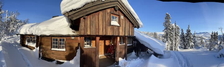 Arkitekttegnet Hytte M/flott Beliggenhet  980 Moh - Norvège