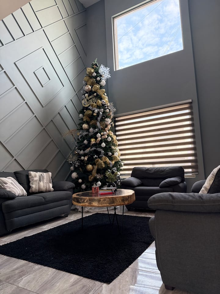 Residencia Con Piscina - Saltillo