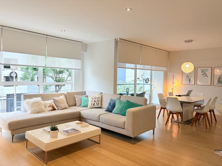 Premium Gem • Balcony, Boardwalk, Classy -Topnotch - Peru