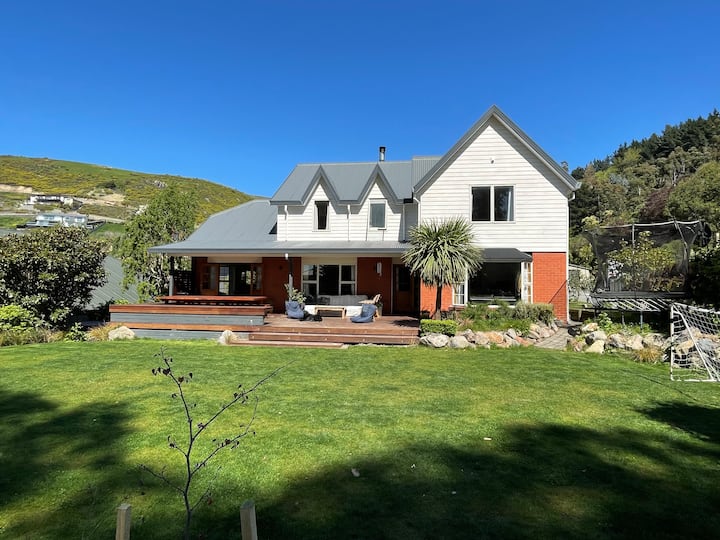 Fun Relaxing Home Away From Home - New Zealand