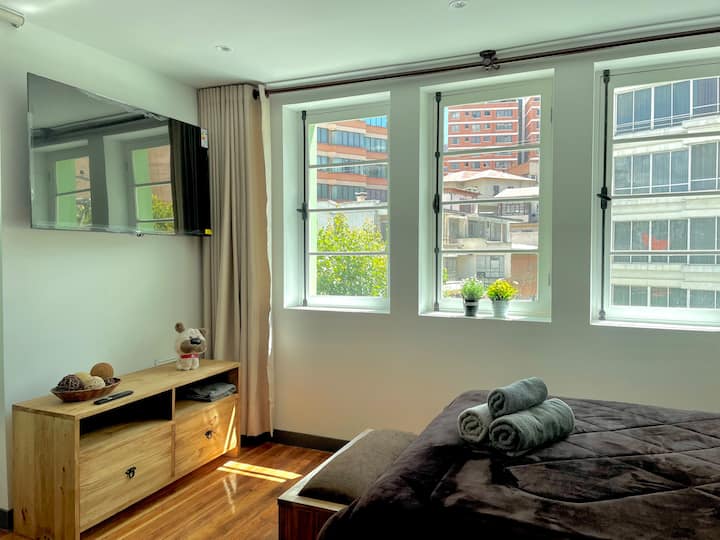Exclusivo Y Clásico En La Mejor Zona De La Paz - Bolivia