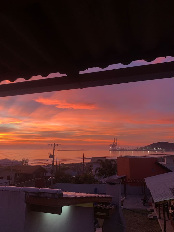 Kitnet (5 Minutos Da Praia). - Imbituba