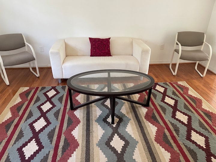 Beautiful Upper Level Of House With Deck - Woodbridge, VA