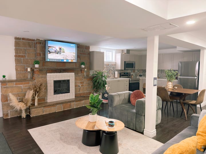 Spacious Upgraded Guesthome Yonge St - Bradford