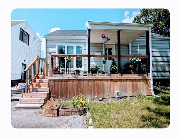 Private Basement Backyard Retreat - Welland
