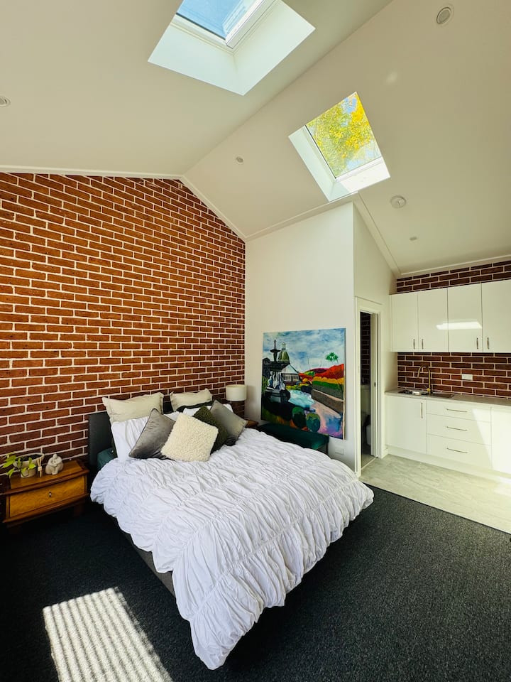 Studio In Cbd Bathurst - Bathurst