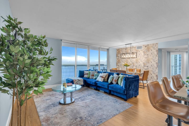 Brickell Bay Views 2br/2ba Free Parking (Sleeps 8) - Miami