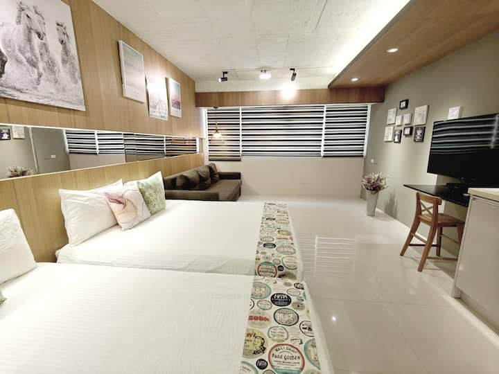 Ximen Mrt 100m / Wood House木棧 - 萬華區