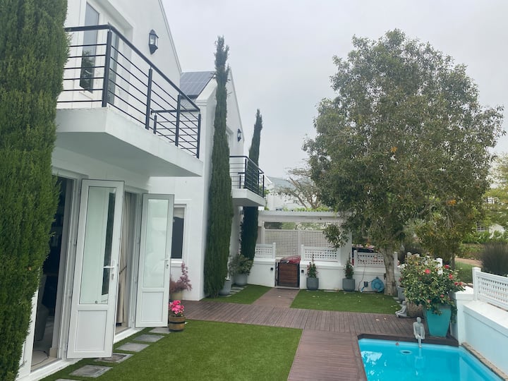 4 Bedroom House On De Zalze Golf Estate - Stellenbosch