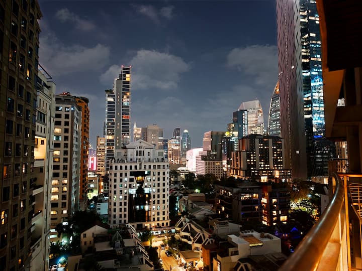 City Comfort, Skytain Step 600 M, Erawan Shrine - Bangkok