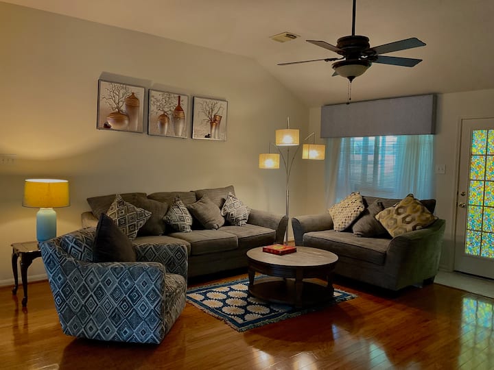 Cozy Relaxing Tv All Room30min To Renaissance Fair - Tomball, TX