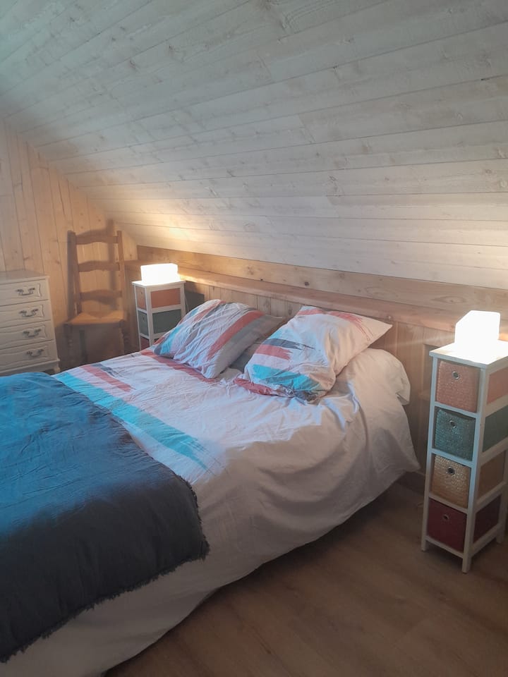 Chambre Au Calme, Proche Du Centre - Bono