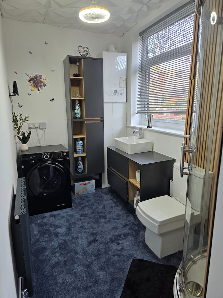Room With Private Garden - Blackpool