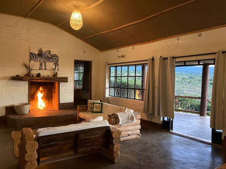 Home Overlooking Wildlife Conservancy - Kenya