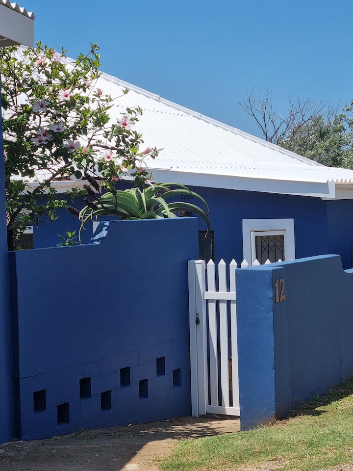 Stroud Cottage,anerley Beach,quaint Seaside Home - Port Shepstone
