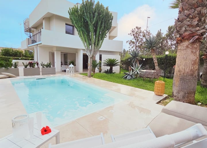 Shati Luxury-a Few Steps From The Beach With Pool - Italia