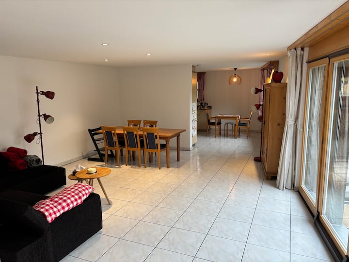 Spacious & Central: 5.5 Room Apartment In Laax - Flims