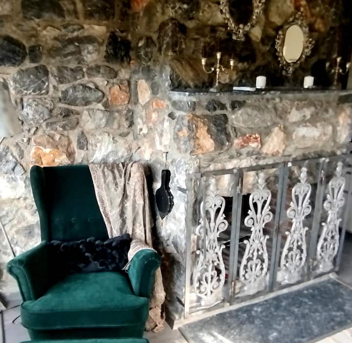 Bali Reatret / Stone House - Seferihisar