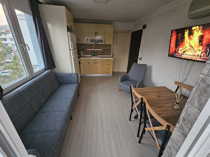 Central Kuşadası 1+1 Apartment! - Kuşadası